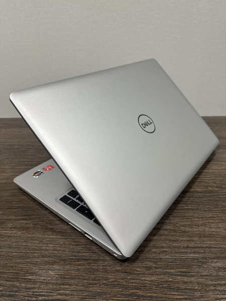 мощный RYZEN 5 ноутбук Dell Inspiron P75F, яркий сенсорный Full HD