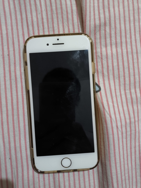 Iphone 8 64 xotira akumlatori 100 usilinni