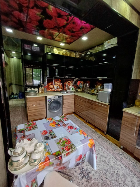 Квартира сотилади галаба шох куча 83.дом.офис вариант