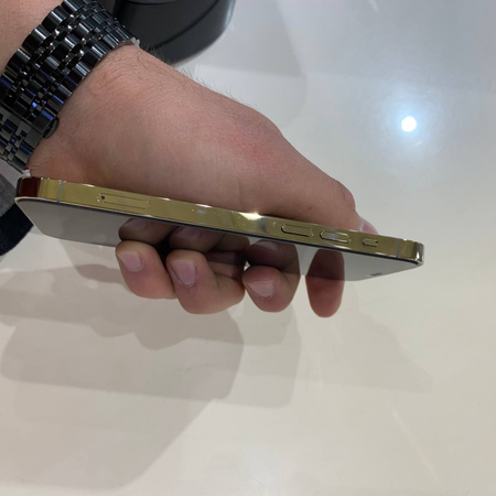 Iphone 12 pro ideal holatda
