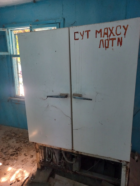 Катта холодильниклар сотилади 2 та бор тезда