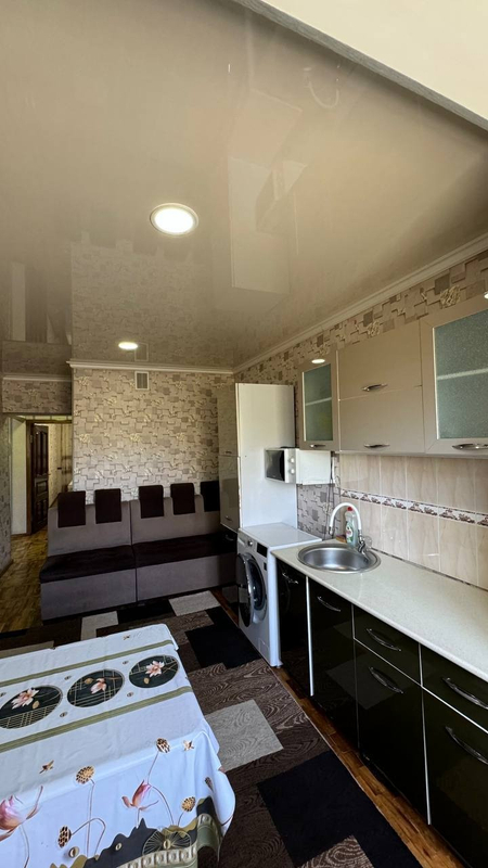 Срочно 2х ком. квартира, ор-р: Шохона кафе, 61м2