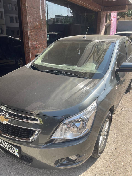 Chevrolet Cobalt , мокрый асфальт , автомат , 2022 год