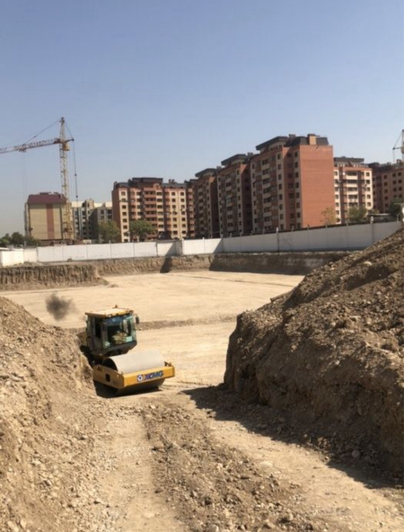 Экскаватор с Гидромолотом самасвали Хово 25 т
