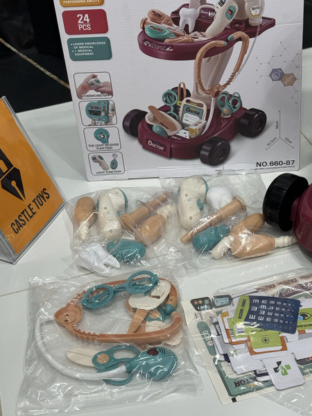Игровой набор Доктор 24 -26 предметов, свет, звук