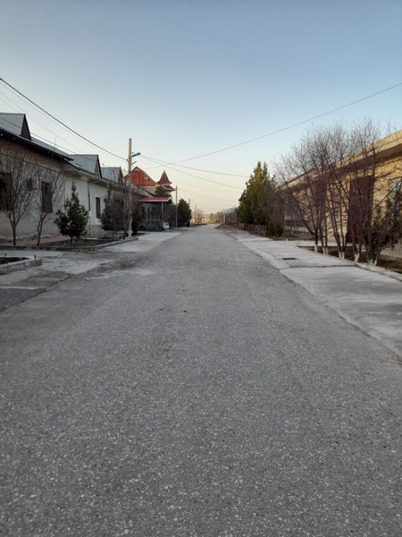 Istiqlol tuyxonani orqasida xovli sotiladi