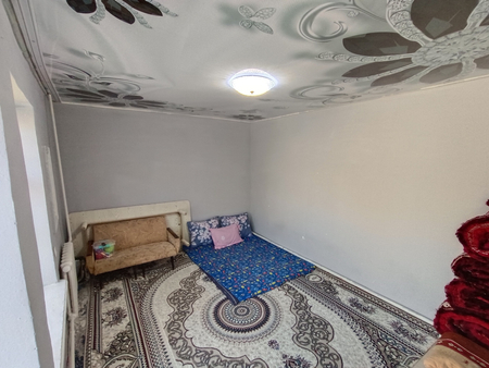Xovli uy sotiladi 1.4 sotix 2 xona dom narxida