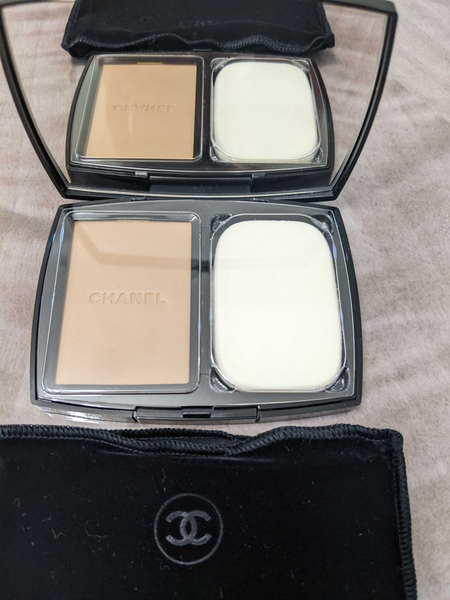 Chanel пудра 40 Beige