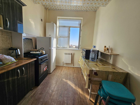 2 xonali 50m² 4-qavat uy sotiladi.