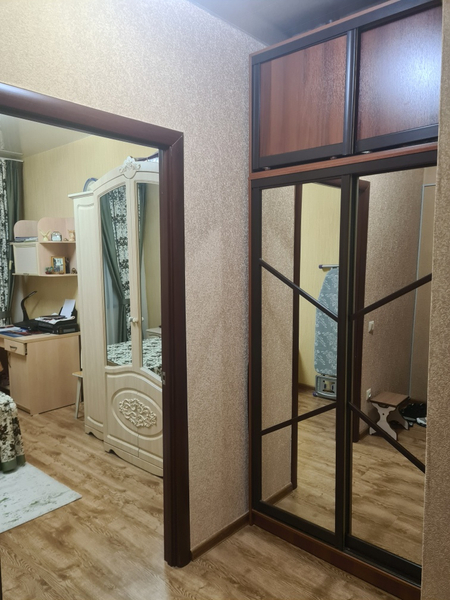 Продам Кв-2ком-2-4( Институт культуры) салон алиса.  Мирзо улугбекский