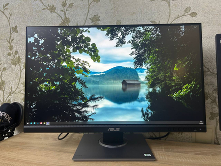 ASUS ProArt Display 27” (2560 x 1440)