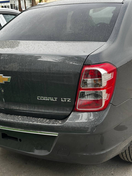 Cobalt avtomashinasi sotiladi