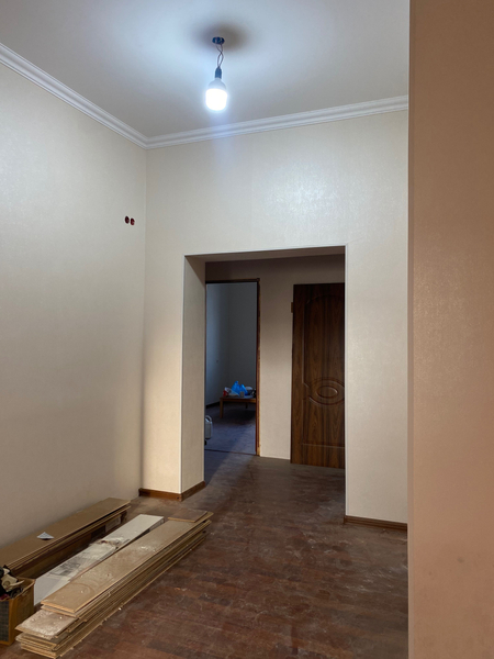 Продам свой дом , Базар Куйлюк!  8 соток, свежий ремонт