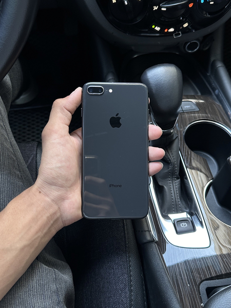 iPhone 8 plus 64gb srochna