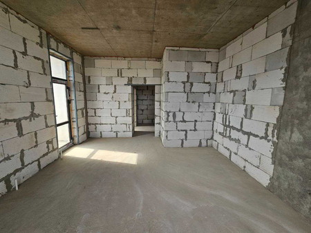 1 xonali 50m² 6-qavat sotiladi