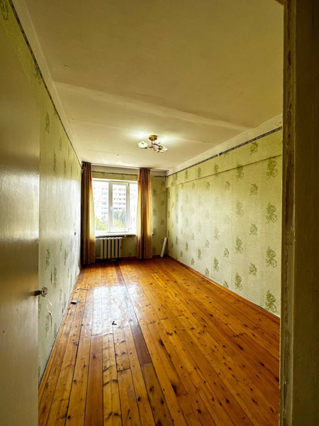 Продам квартиру 2/4/4/55м2 Ц-5 На небе Балкон 2х6