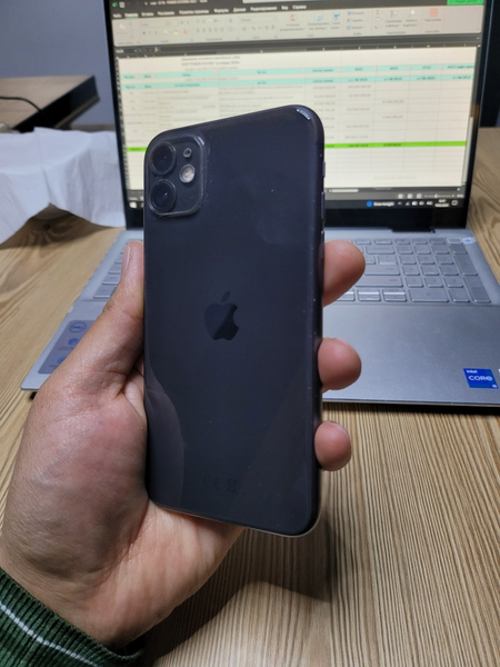 iPhone 11 64Gb. В идеальном состояние
