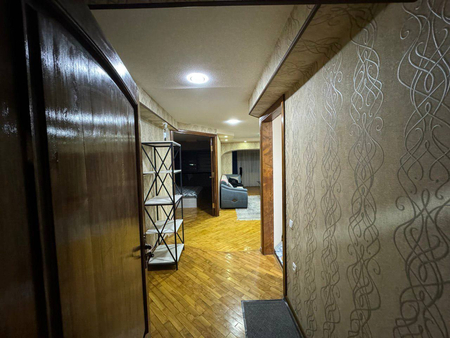 Продается 3-комнатная квартира в районе Ц1, Мирзо-Улугбек