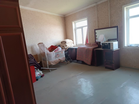 Продается 5-комнатная квартира г. Алмалык