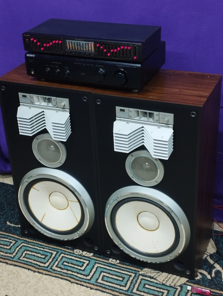 Колонки Sansui S-65, усь Sony, эквалайзер Piramid