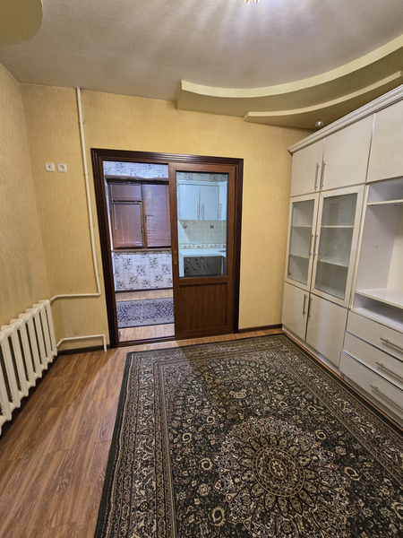 Срочно  сдаётся   квартира  5 3 ком квартире всо есть корзинка рядом