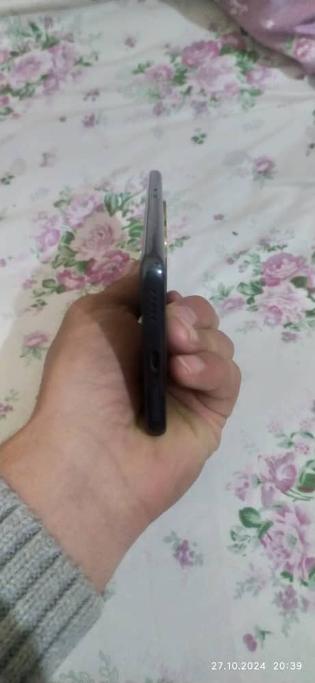 Honor X9b \\nKorobka yo\\nHolati tiniq\\n230$\\n Obmen bor koramiz