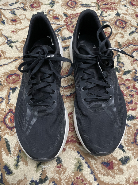 Продам кроссовки Li-Ning