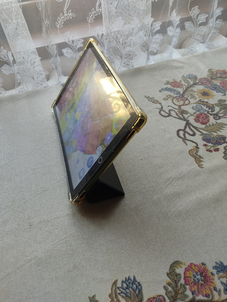 Продам планшет Discover Note 10_Plus дёшево в рабочем состоянии