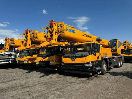 Aвтокран XCMG QY30K5 30 тонна 
2022 йил . 1800 МТЧ 

Срочно сотилади