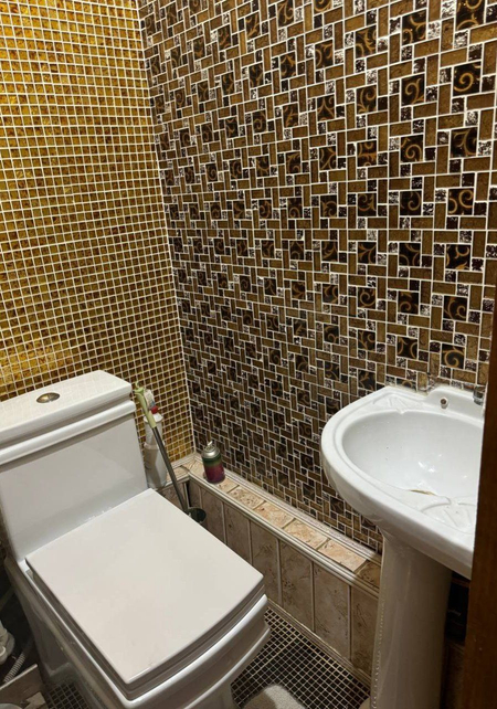 Продаётся срочно! 3/комнатная 75м². Дархан , Метро Хамид Алимджан