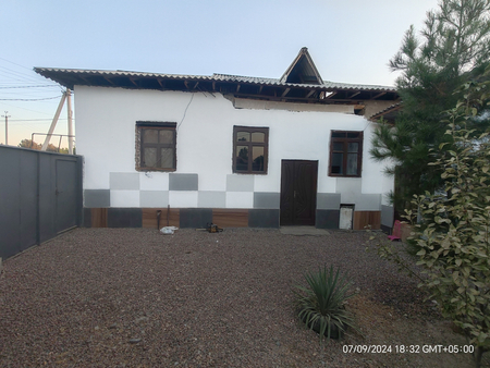 Hovli sotiladi 35000 ue