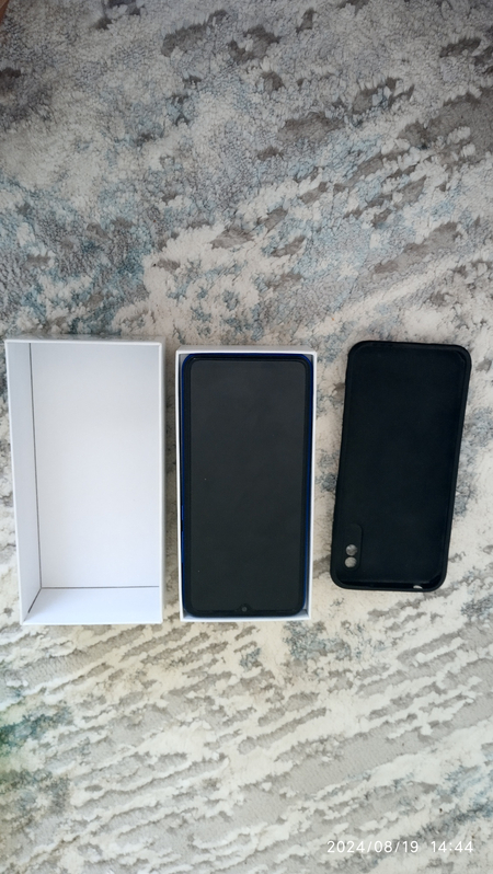 Xiaomi Redmi 9A в подарке чехол