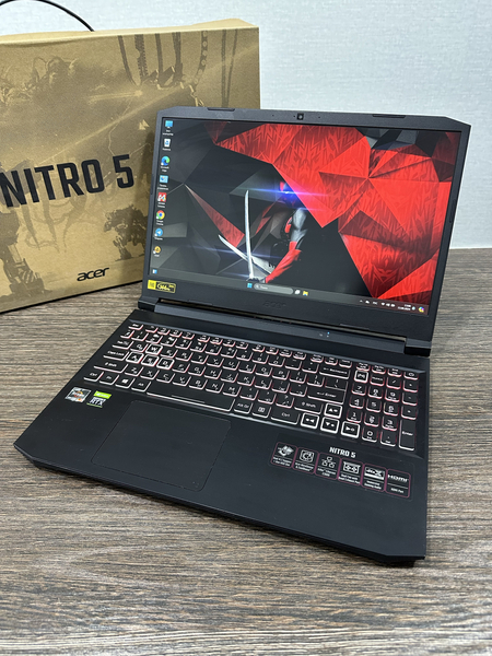 бюджетный ноутбук Lenovo B590, для офисных программ