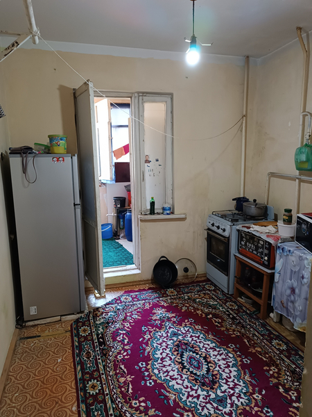 7 mikrayon 3 etajdan dom sotiladi