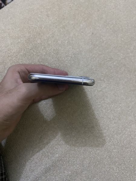 iPhone 11 Pro ..
