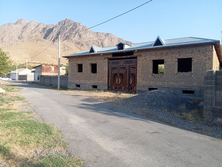 10 sotih , 8 xona , 2 ta padval