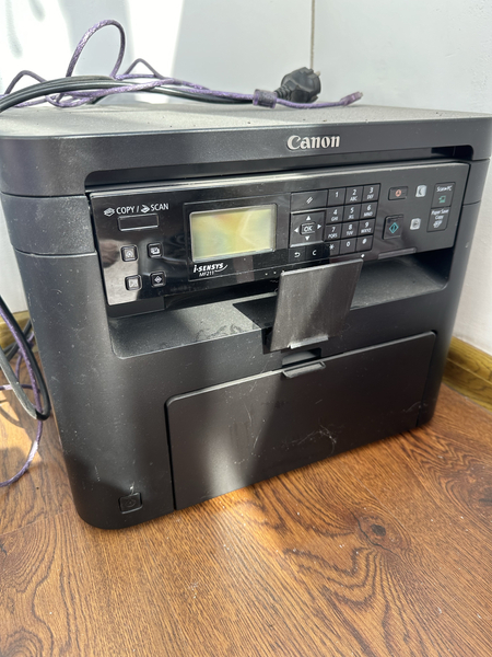 Продается черно-белый МФУ Canon mf211