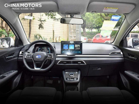 BYD E2 elektromobili nalichida