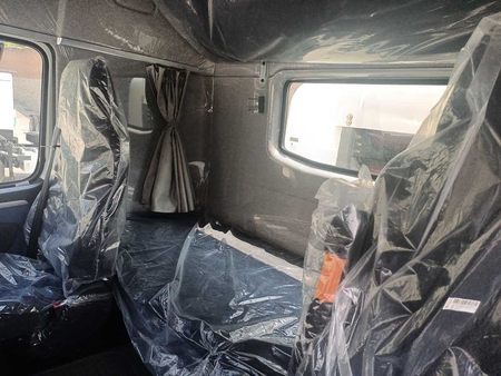 Тягач Howo T7H 6x4 CNG метан газли, подушкали, AMT