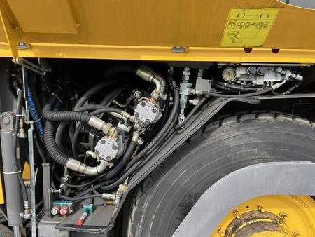 Асфальтоукладчик VOLVO ABG 6870