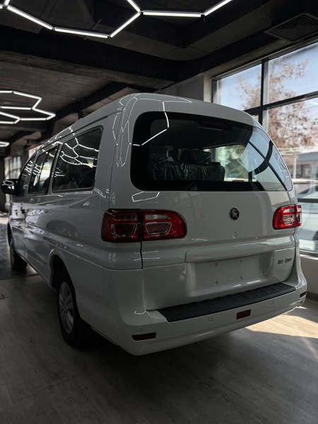 Dongfeng M3 микроавтобус