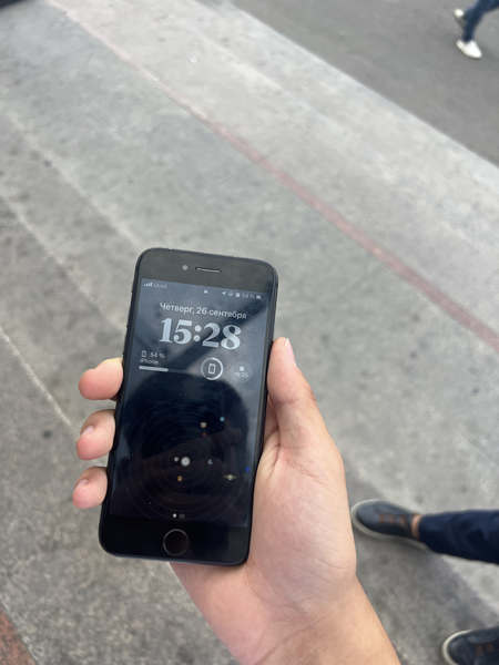Iphone 8 sotiladi