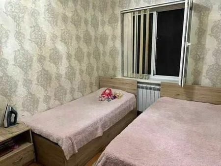 Улица Бобура. Продам 3 комнатную. Балкон 2/6