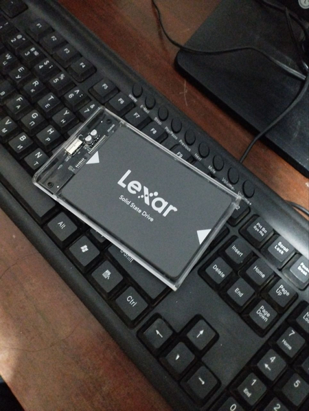 Lexar Ssd 1 Tr xolati zo\\\'r 100% arzon narx \\nNarxi 550.000\\nOzbekston bo