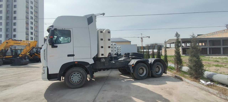 Газовый тягач HOWO A7. Kredit/Lizing