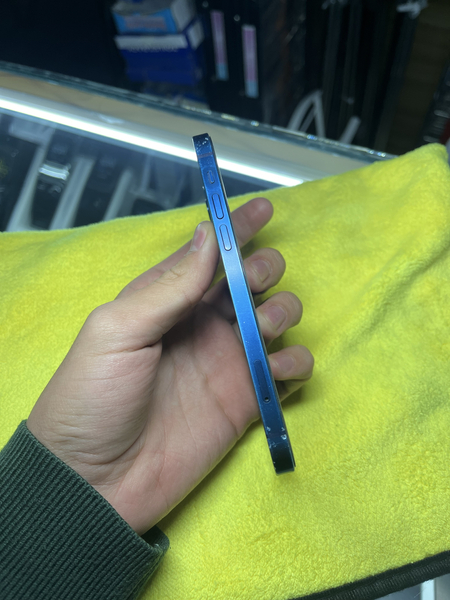 iPhone12 canada