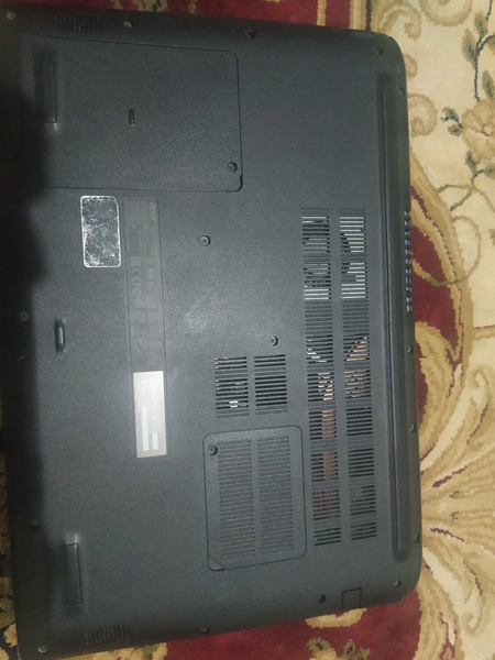 Acer core i3 operativka 4 ssd 256 , hdd 512