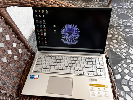 продаётся Asus Vivobook почти новый 4 месяца пользовался