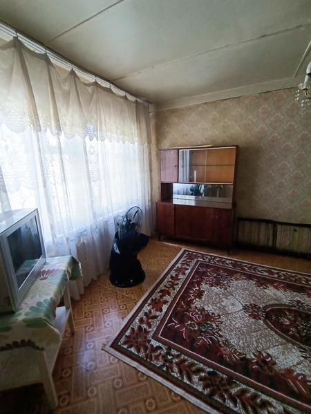 2 х ком Спутник 2. 2/2 в деревянном доме. Титан У метро. Цена 30.500уе