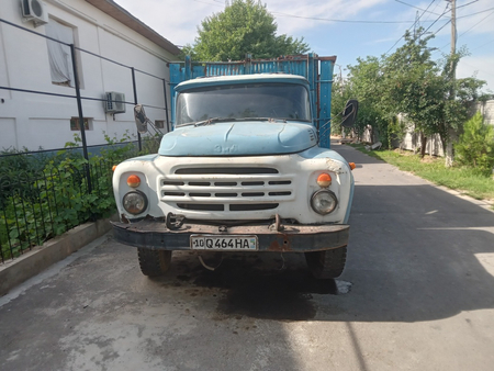 Zil 130 sotiladi 1982-yil